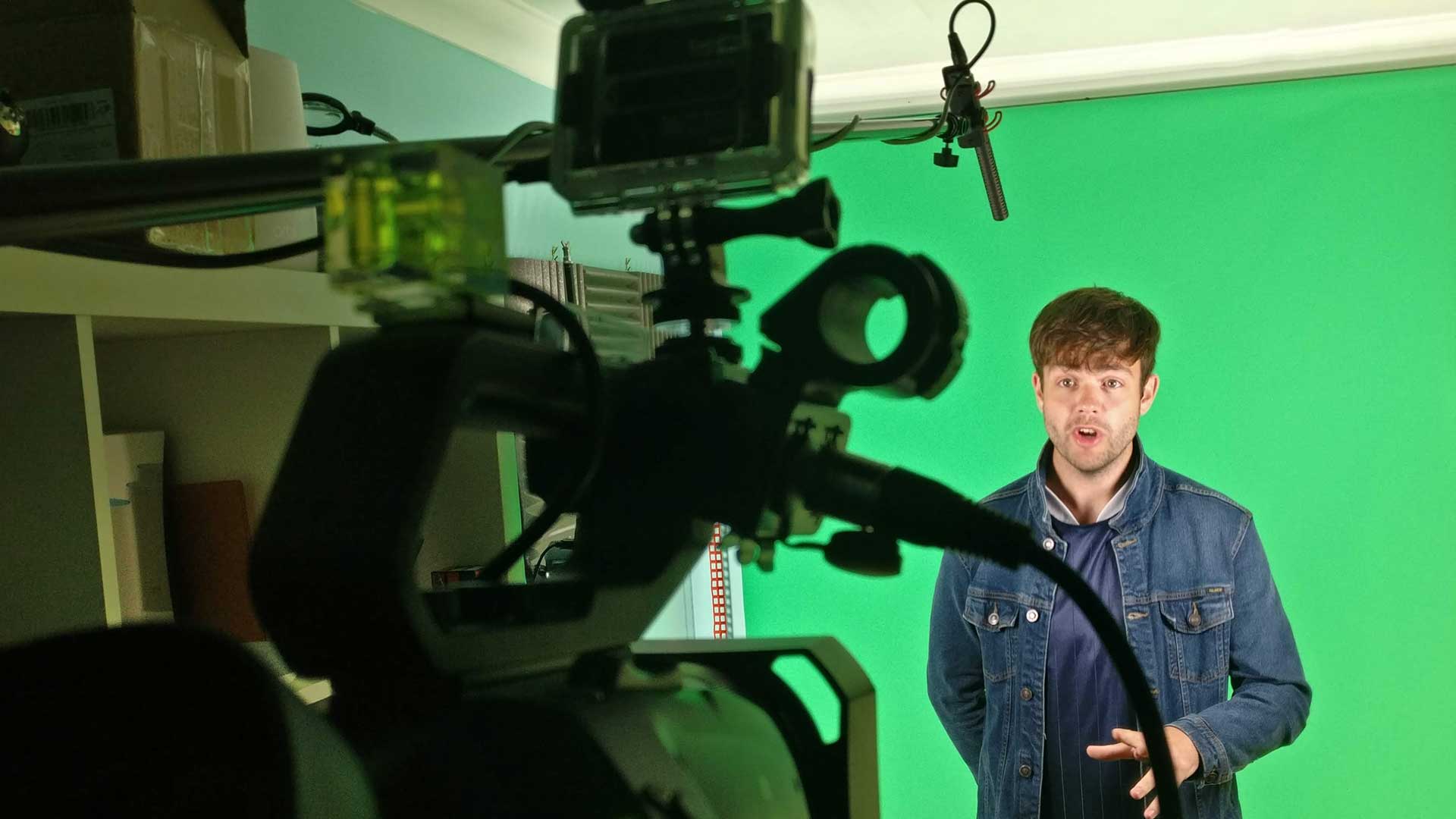 Greenscreen Promotional Videos for Social Media: Triple Captain Podcast ...